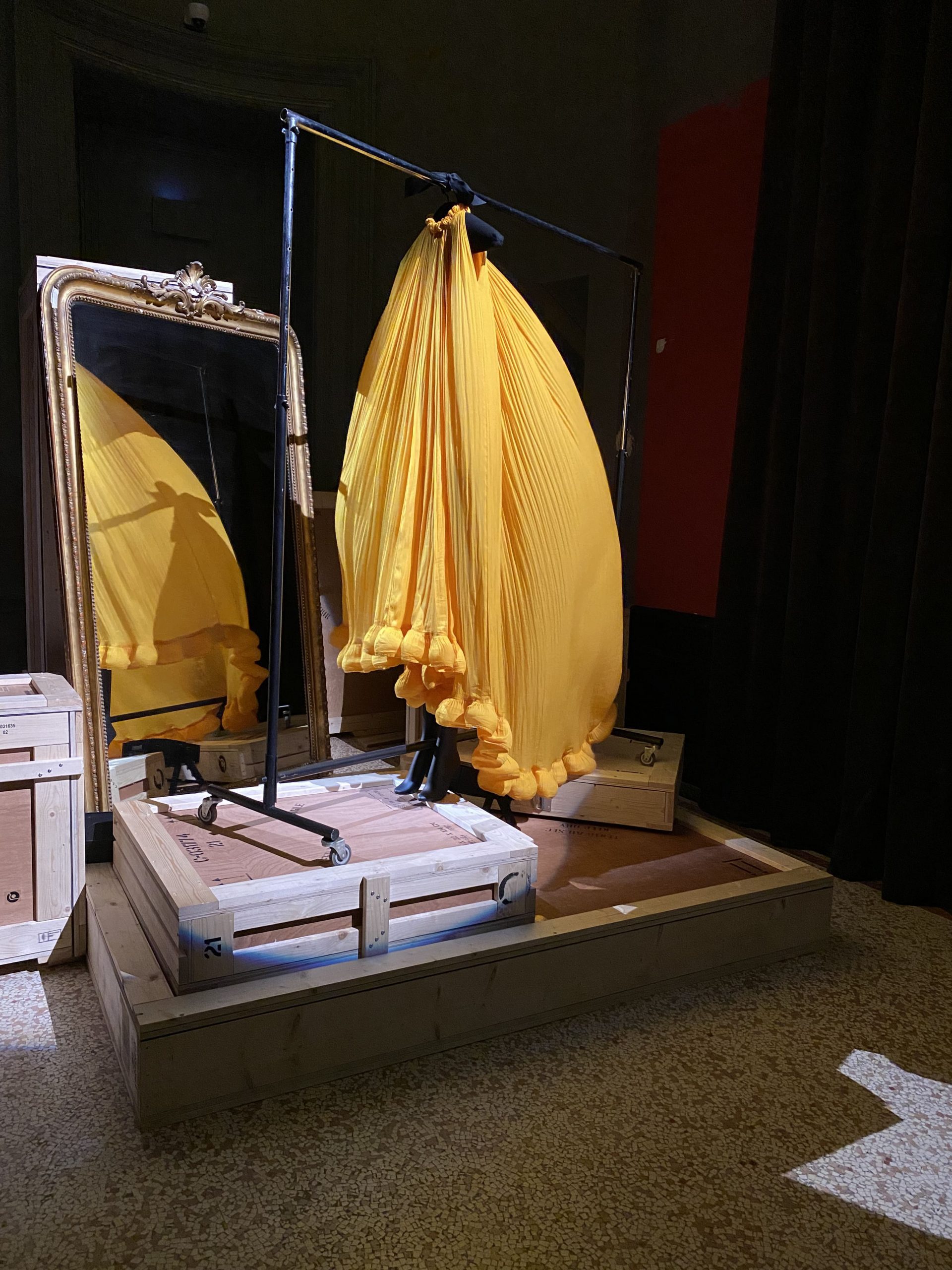 Love Brings Love : au bout du catwalk, le musée - La Perle